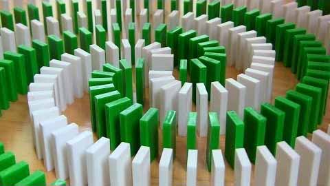 Amazing 25,000 Domino Chain Reaction
