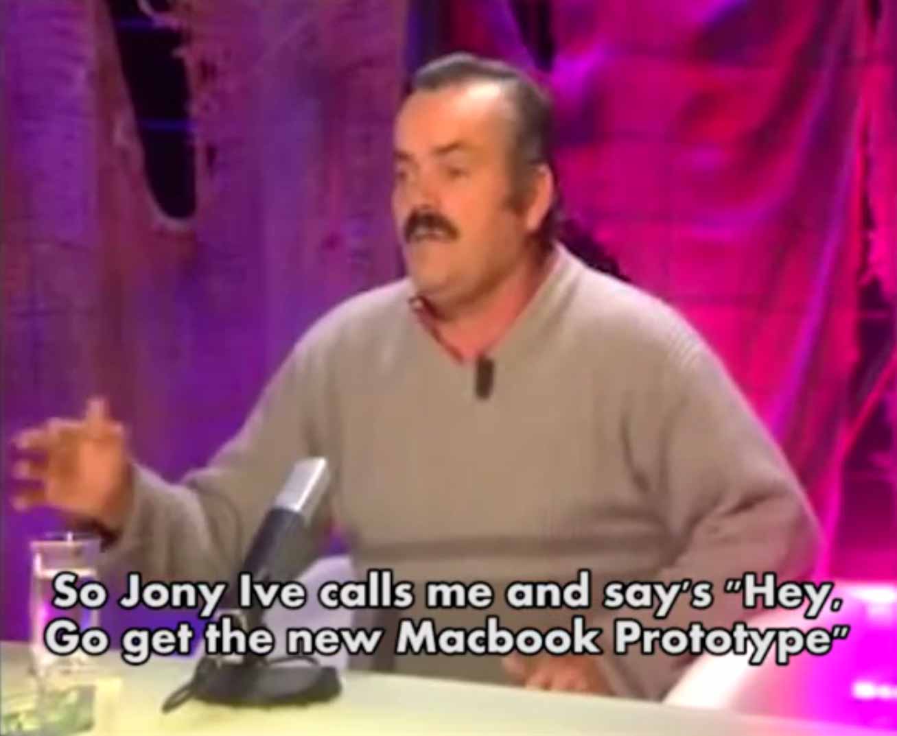 'Apple Engineer' Talks About The New 2015 MacBook (Humour)