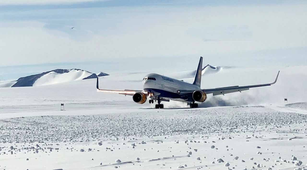 Boeing 767 Landing And Taking Off In Antarctica 2022