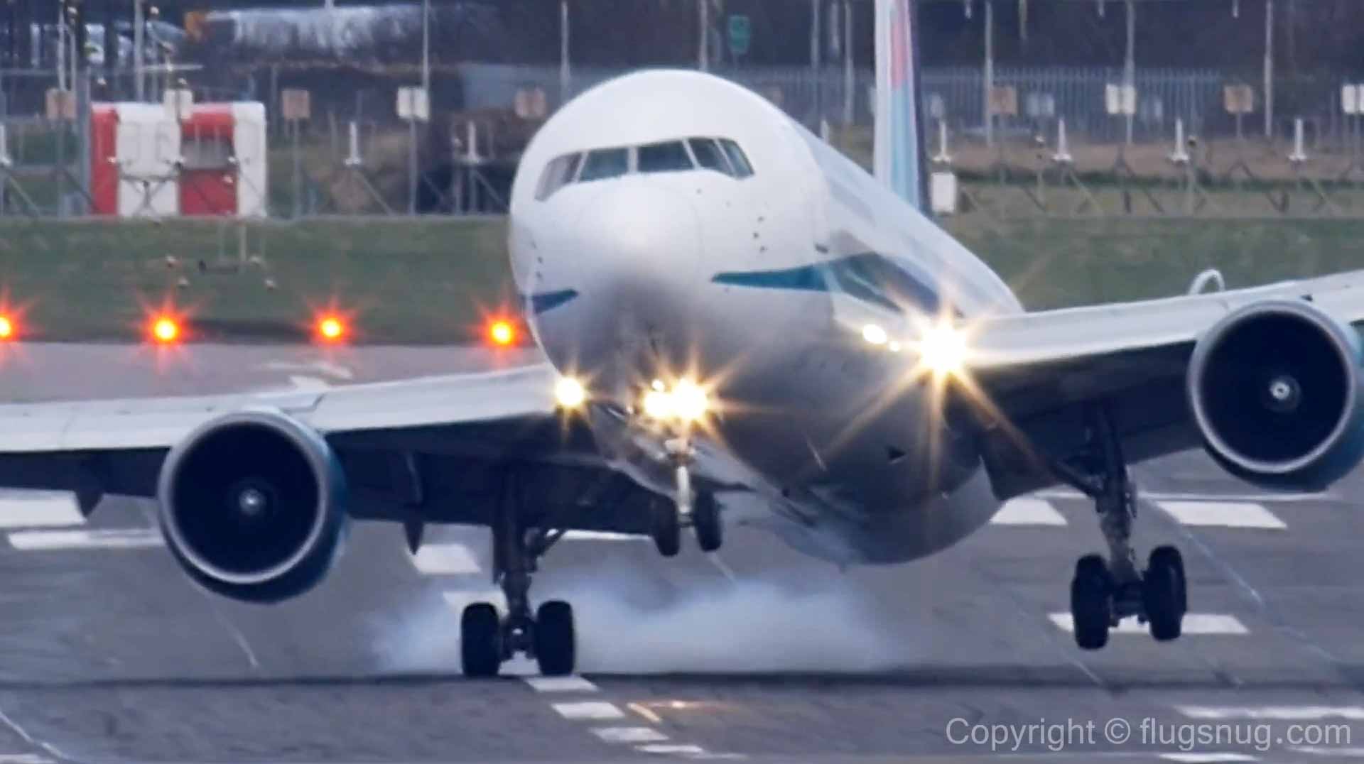 Boeing 767 Landing Gear Banged To Its Limits
