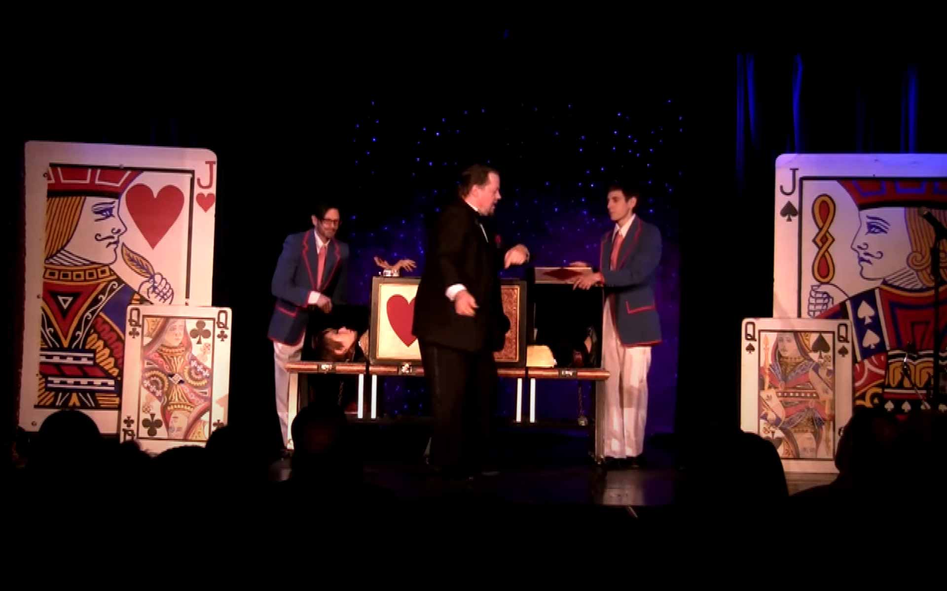 Greg Wilson - Human Card Trick Illusion