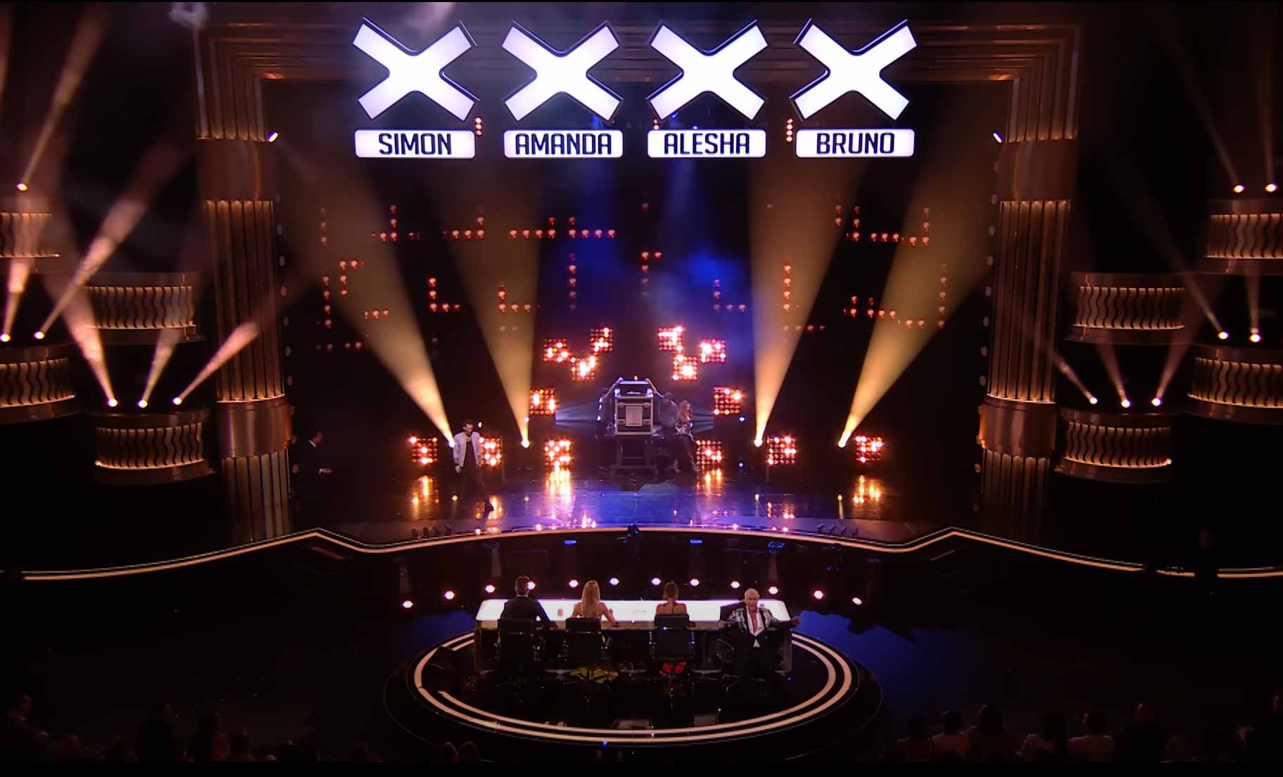 Illusionist Enzo Weyne Astounds with Mind-Bending Magic - BGT 2023