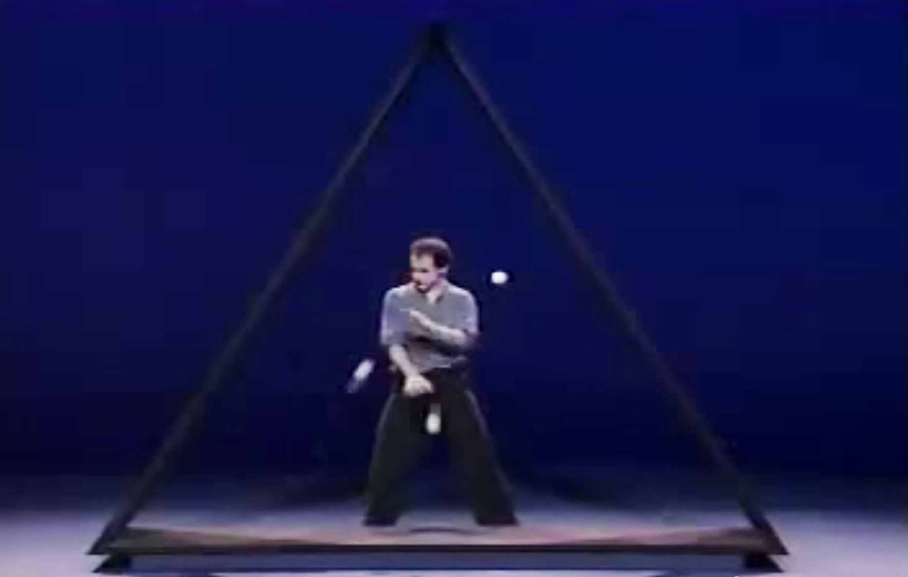 Juggling Talent Michael Moschen - The Triangle