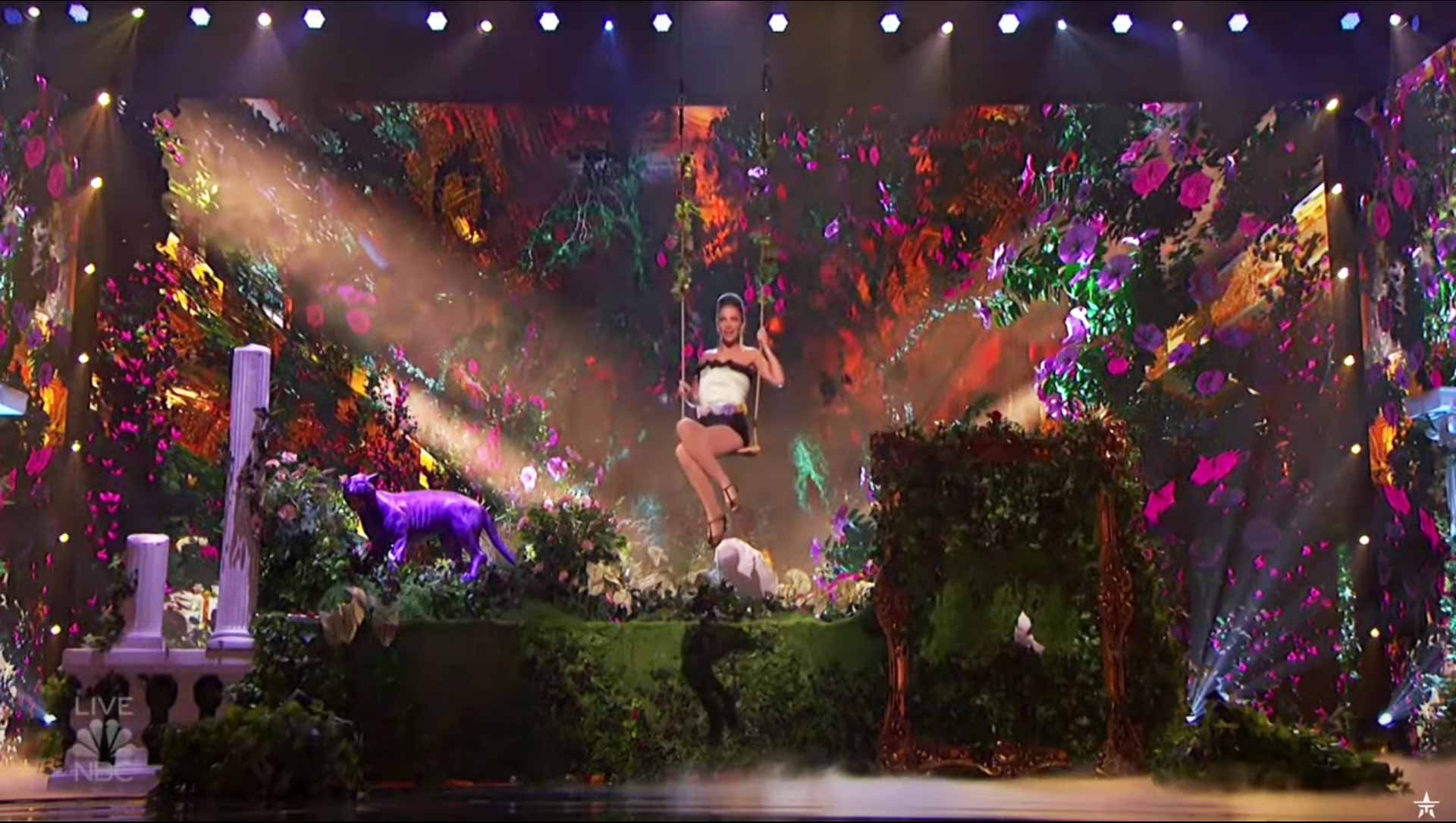 Lea Kyle Performs Dazzling Quick-Change - America's Got Talent 2021