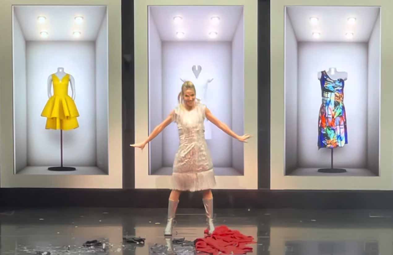 Lea Kyle's Quick Change Magic