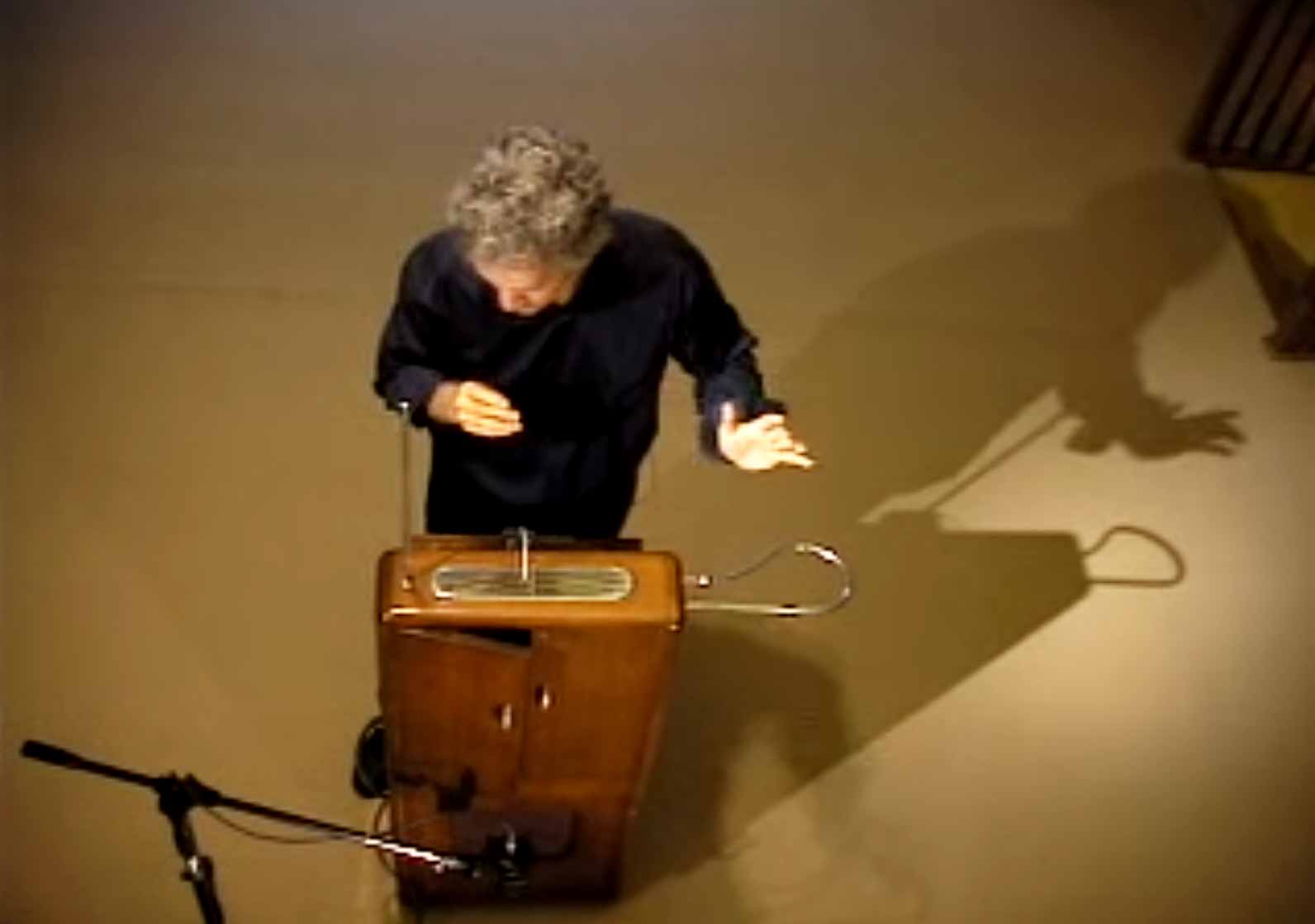 Over The Rainbow On A 1928 Theremin