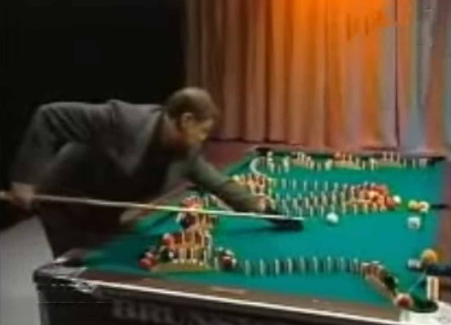 Amazing Pool Bililards Shot