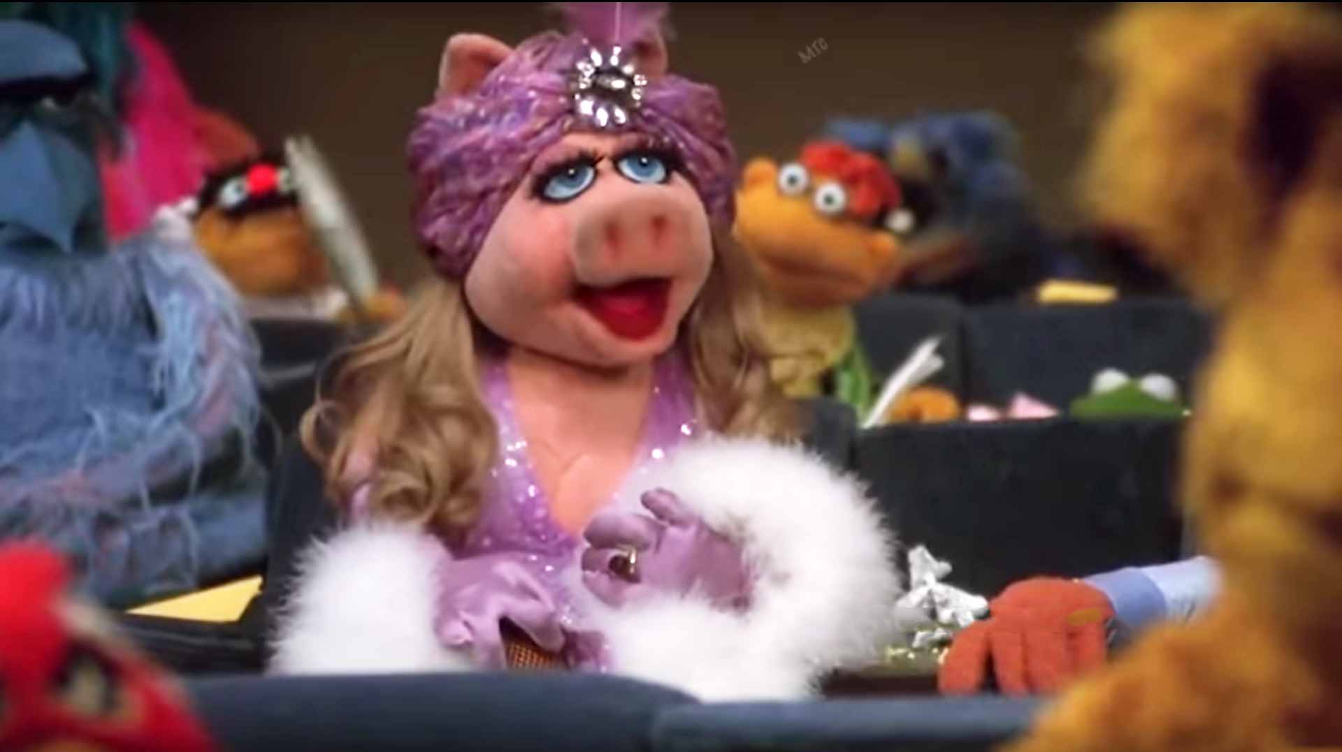 Rihanna And The Muppets - 'Diamonds'