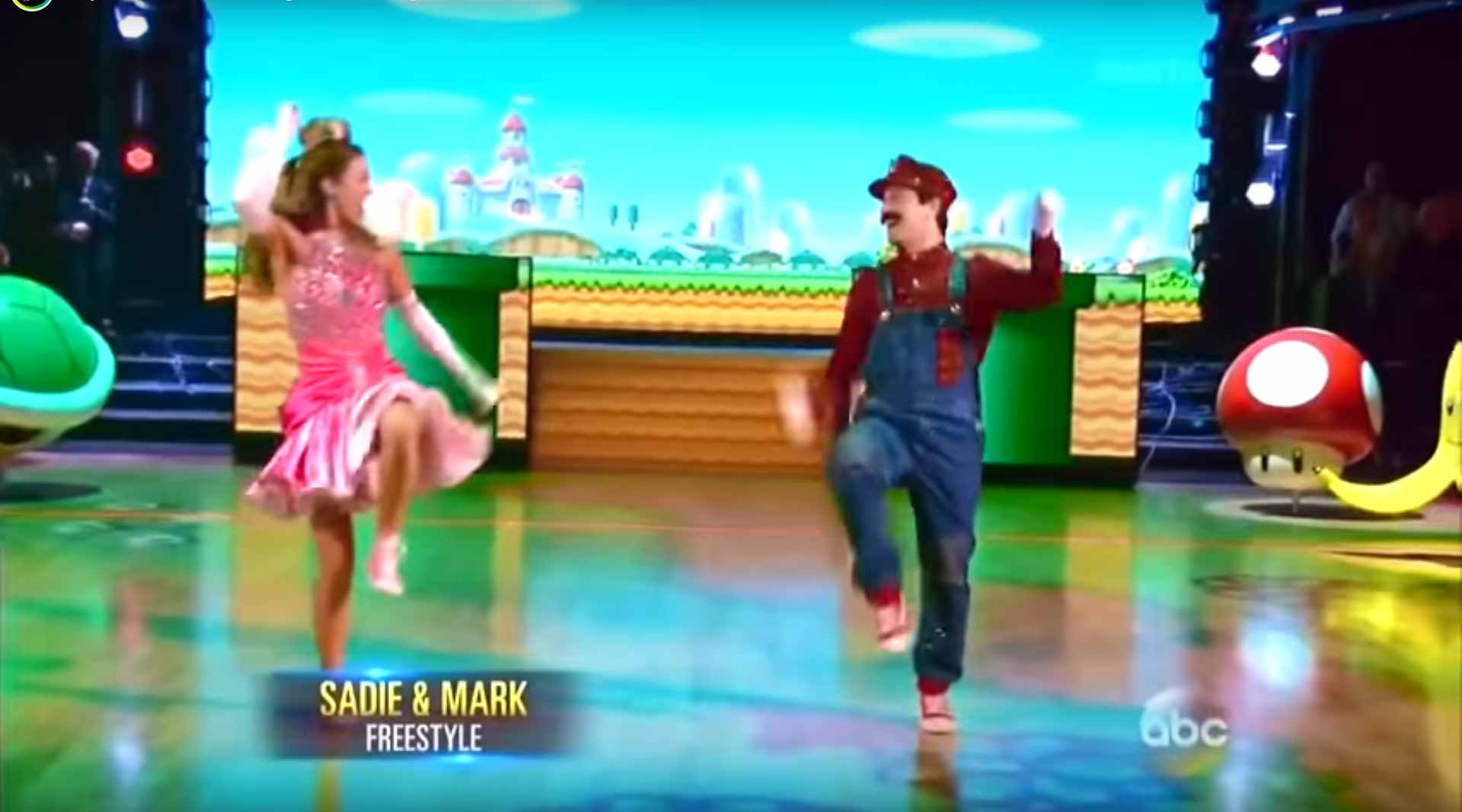 Super Mario Bros - ”™Dancing With The Stars”™
