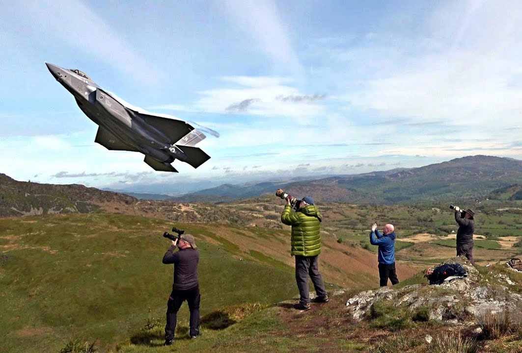 Unforgettable Low-Level Jet Flybys in 4K