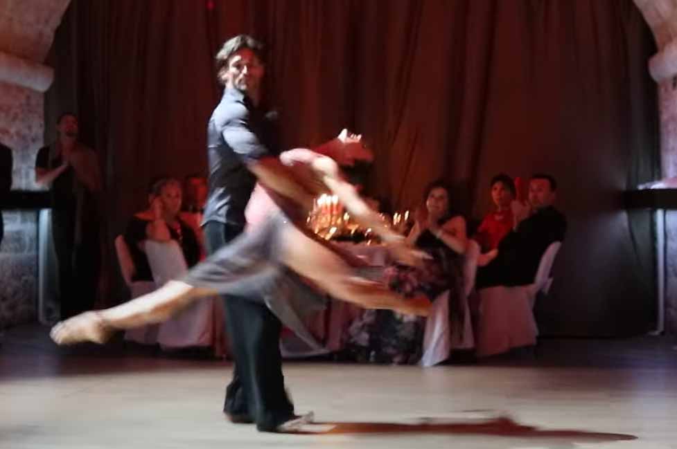 Victor Da Silva and Anna Melnikova's Mesmerizing Dance to 'Never Forget