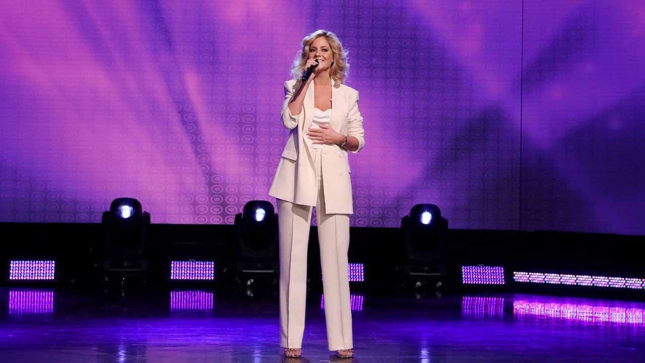 Viral Singer From London Performs 'Shallow' At The Ellen Show